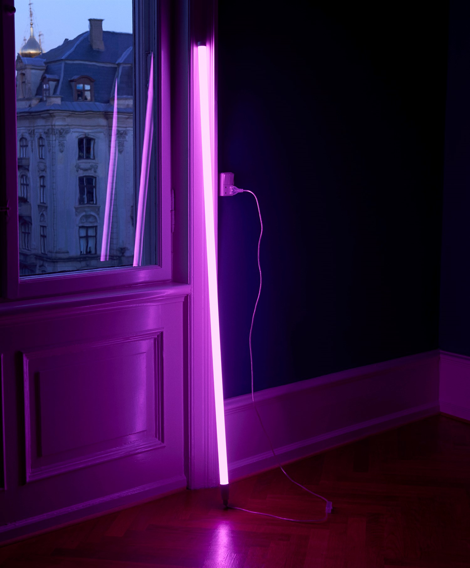 HAY - Neon Tube LED - Pink - neonrør med rødt lys - 150 cm
